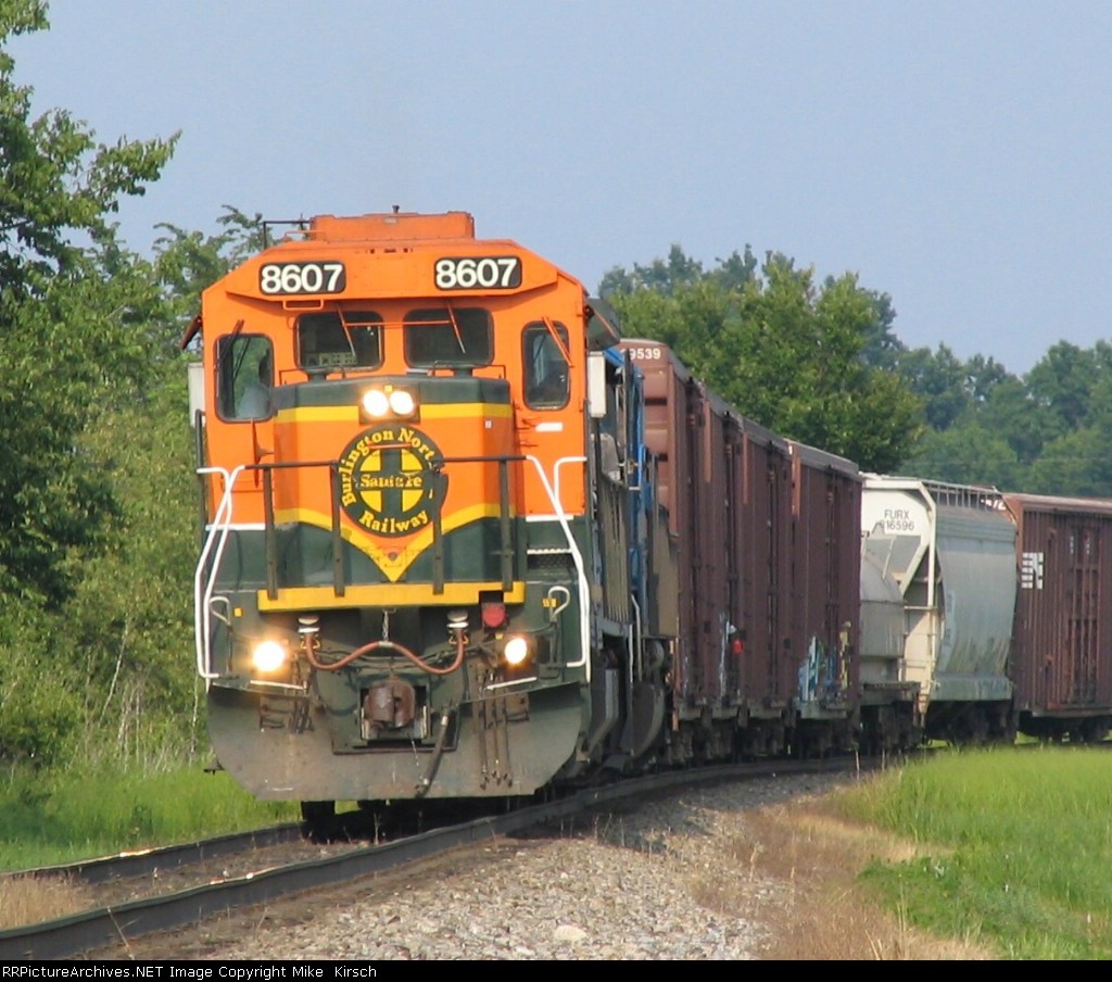 BNSF 8607